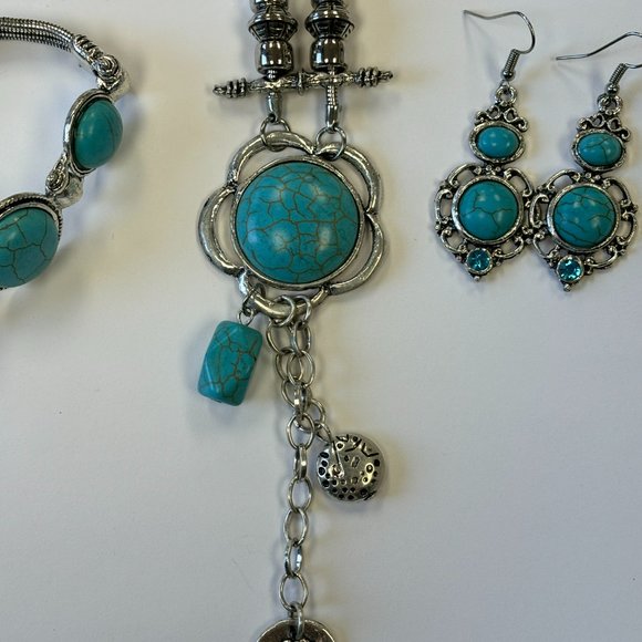 Fifth Ave | Jewelry | Turquoise Vintage Set Necklace Earrings And ...